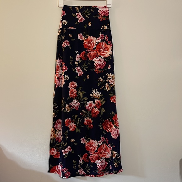 Agnes & Dora | Skirts | Side Slit Maxi Hula Dancer | Poshmark